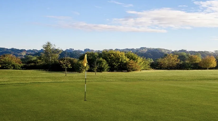 Nazeing Golf Club | Essex | Reviews, Scorecards, Green Fees Offers ...